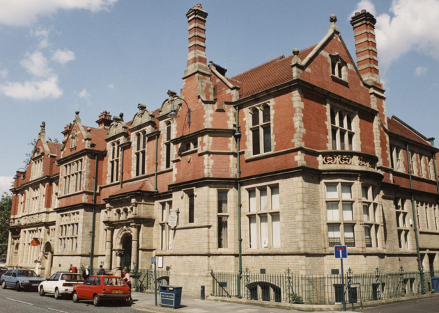 Astley Cheetham Gallery - Venue - Our Pass